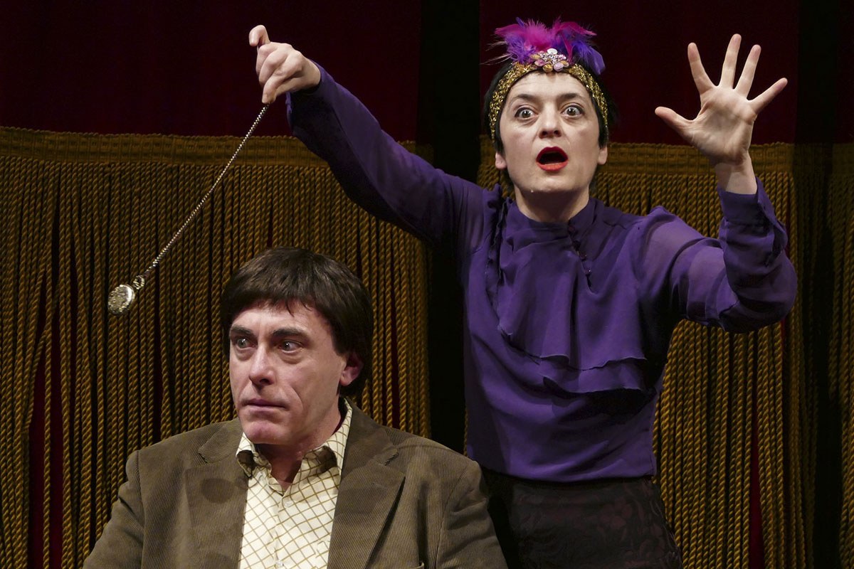 "Madam B" eta "Margarita Molotov" antzezlanetarako sarrerak salgai ...